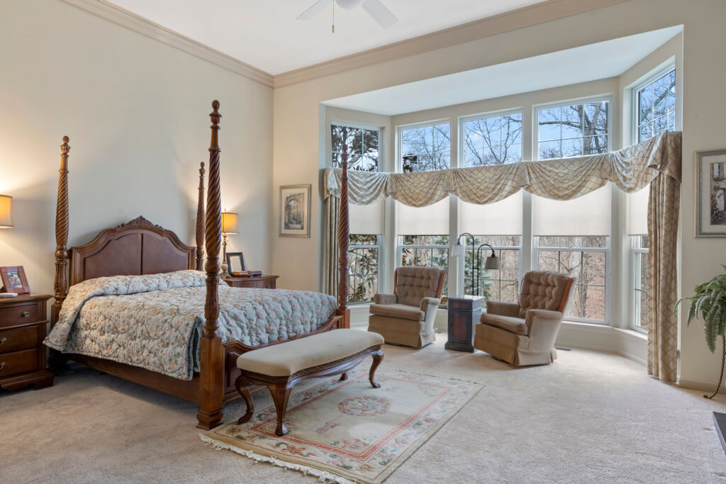 Swags - Sunshine Drapery & Interior Design